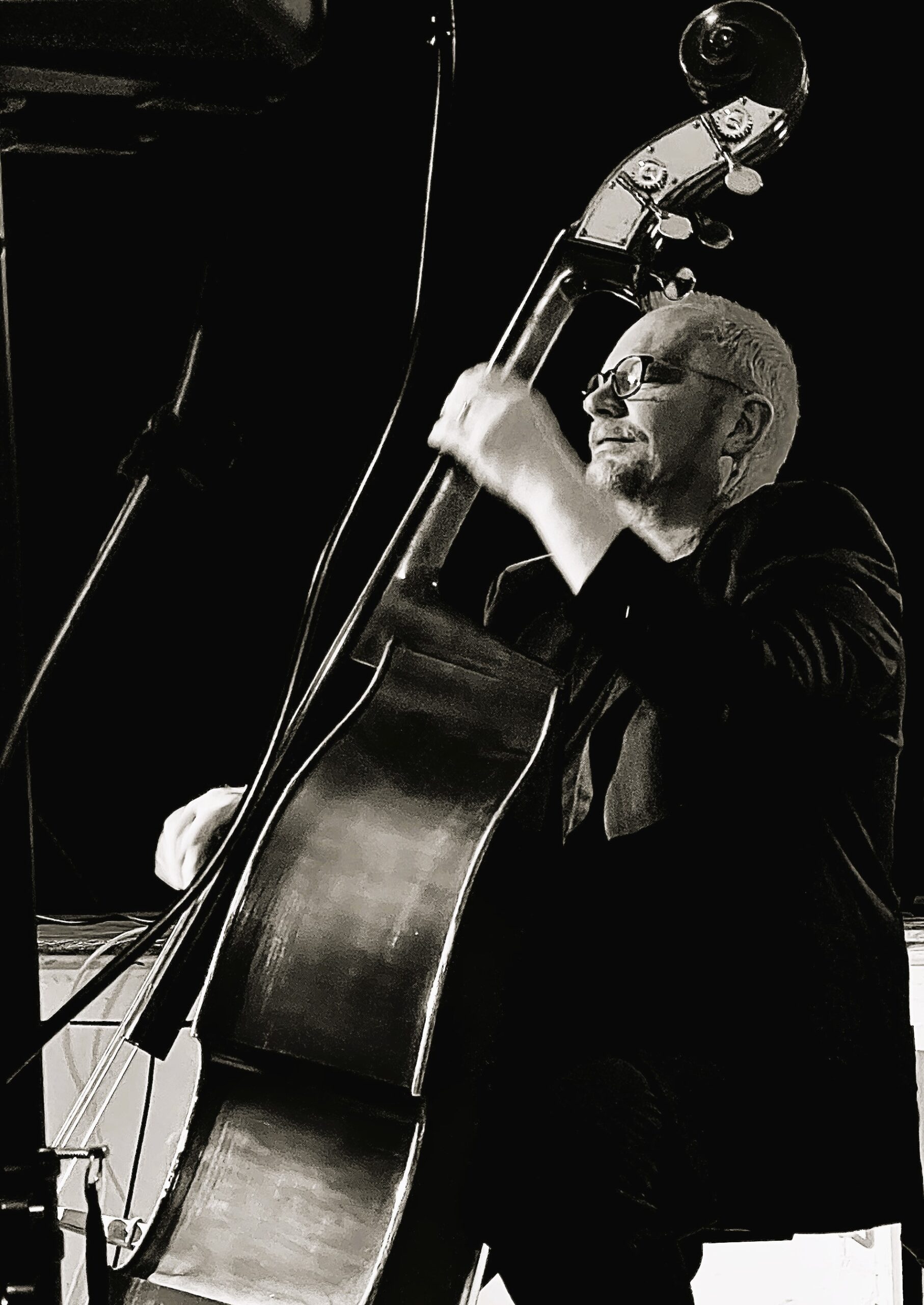 Tom Lyne – Bassist, Composer, Sound Designer